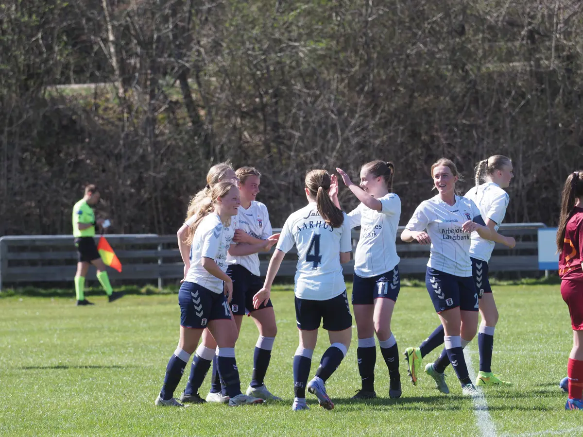 WEEKENDEN BØD OGSÅ PÅ COMEBACKS TIL YOUNG GUNS