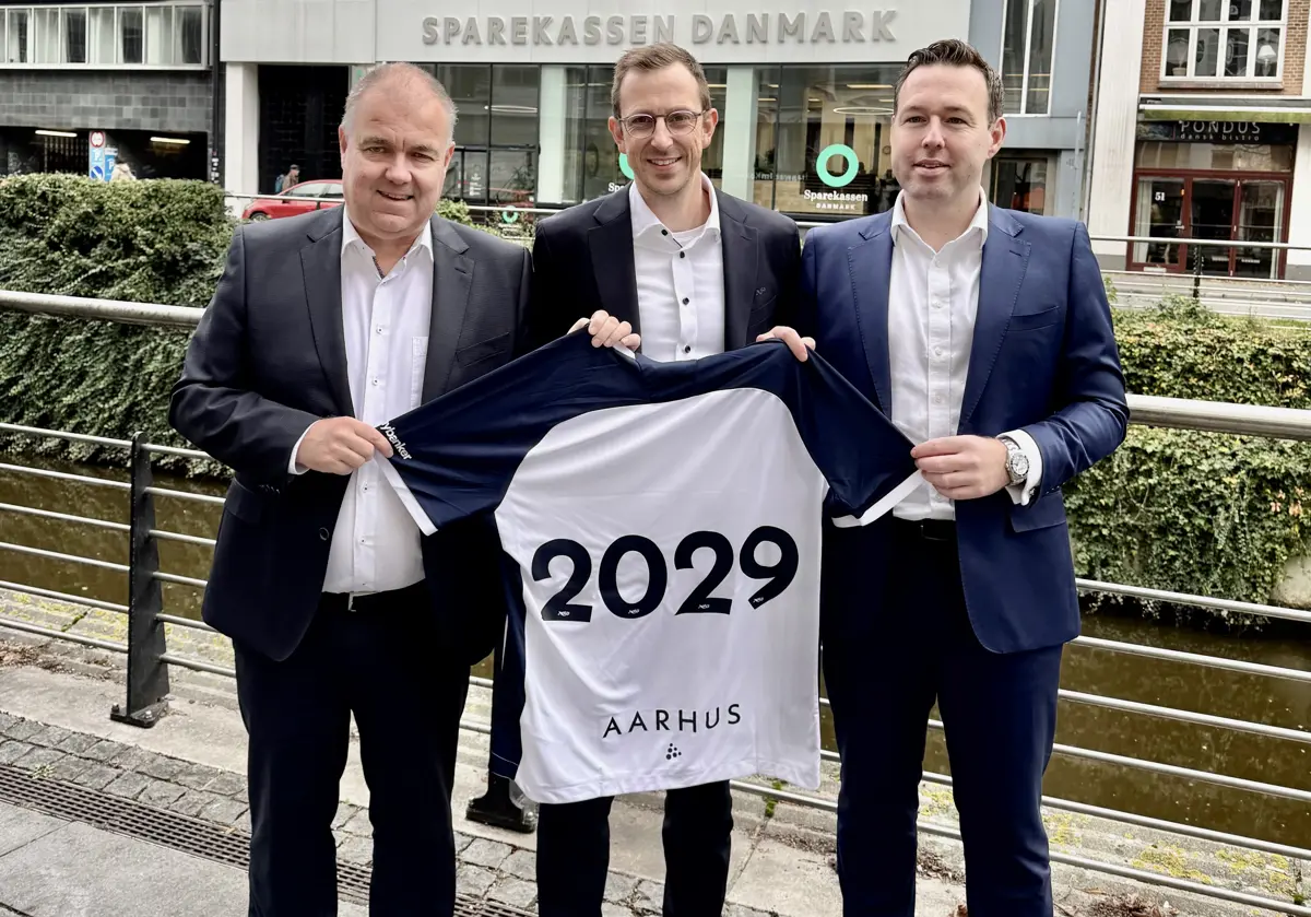 SPAREKASSEN DANMARK BLIVER NY KONCERNPARTNER I AGF