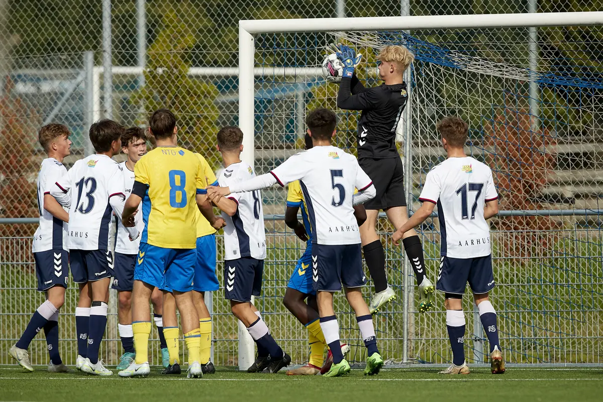 HÅRD WEEKEND FOR YOUNG GUNS