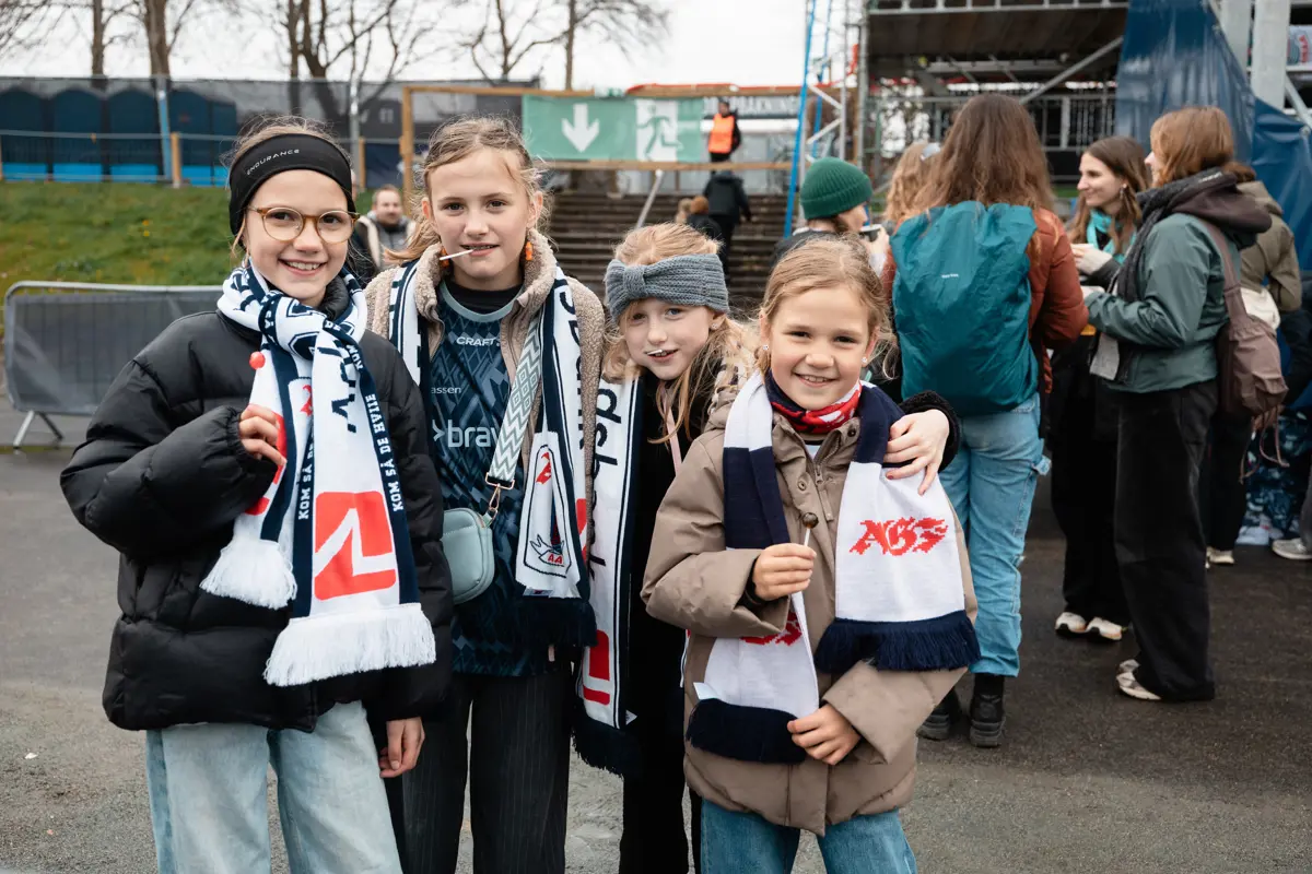 TAG TIL FODBOLD I AARHUS PÅ LØRDAG