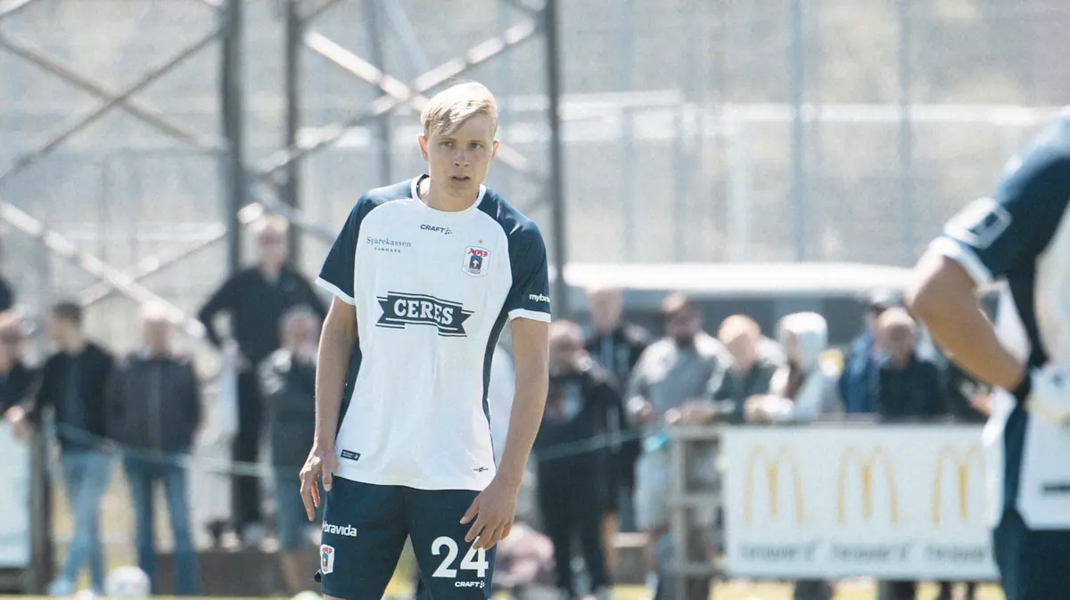 AKSEL HALSGAARD RYKKER TIL NÆSTVED