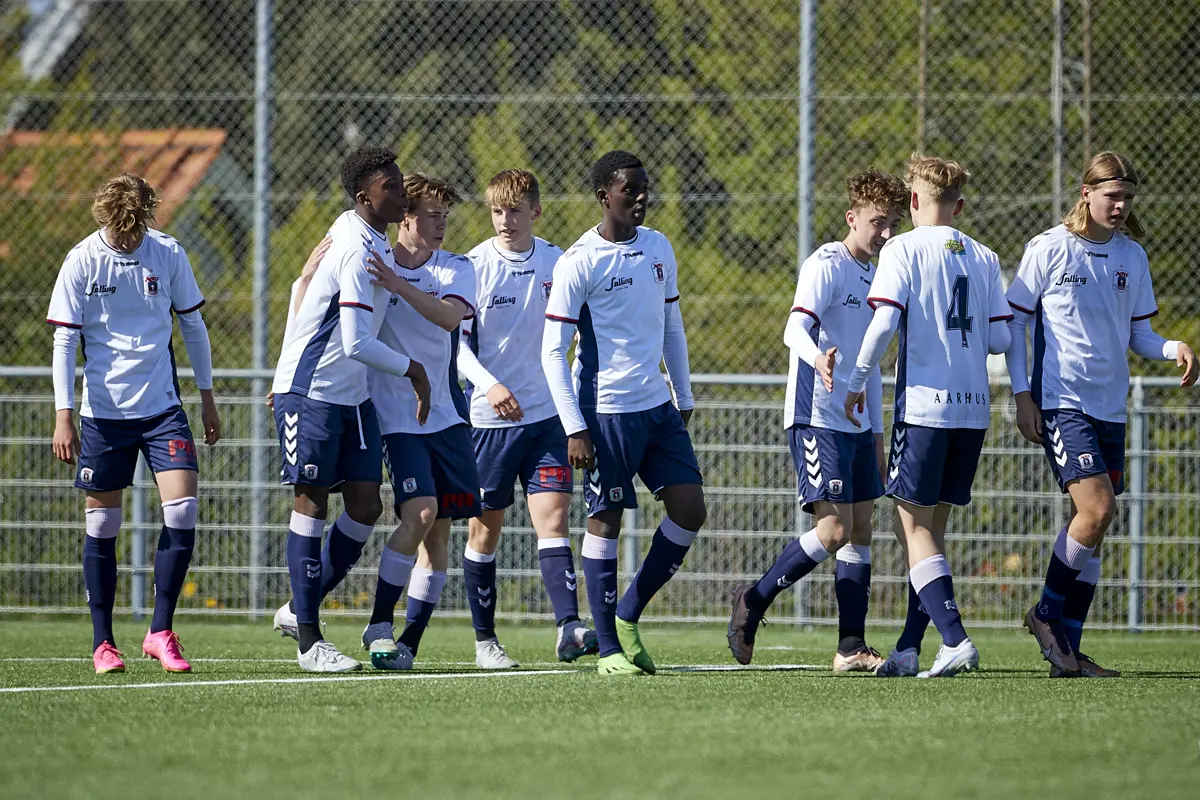 ONSDAG ER STORE POKALDAG FOR YOUNG GUNS